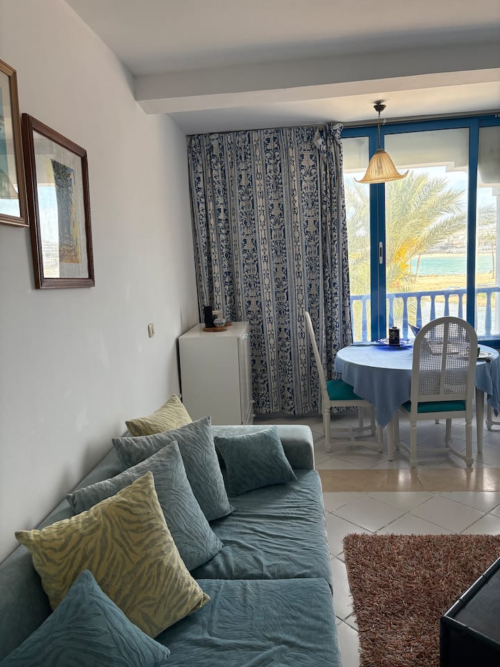 Chambre Avec Terrasse à La Marina - Monastir
