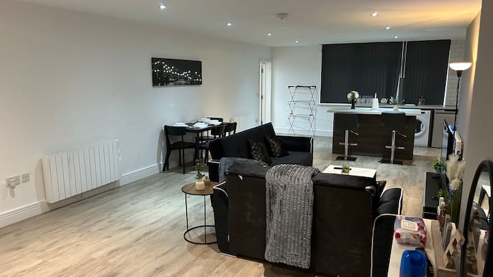 Modern/spacious 2br In Burnley - Burnley