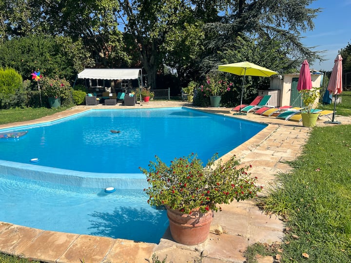 Maison Provençale Avec Piscine Et Tennis Privés - Vauvert