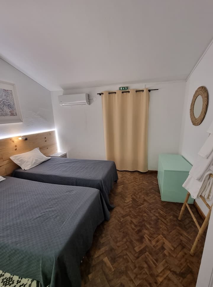 Wonder Guesthouse Parents Terrace Twin Suite - Albufeira