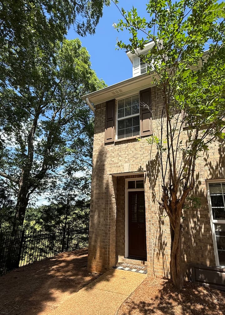 New! 1.5 Mi To Um, 2 Mi To Sq! Sleeps 8! Fb Avail! - 牛津