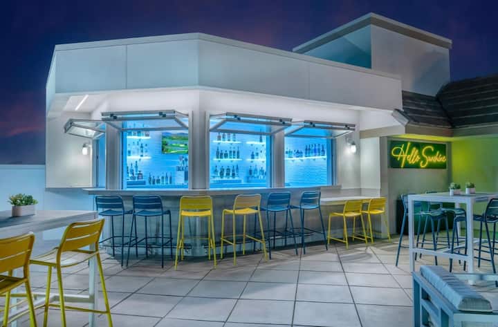 Stylish 3 Family Suites W/ Breakfast - Carlsbad, CA
