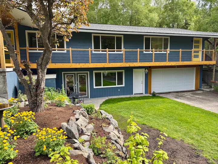 Forested Wildlife Setting - No Stairs - Anchorage