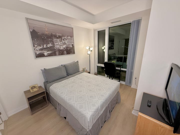 Skyline Serenity, Private Suite In Midtown Toronto - Toronto