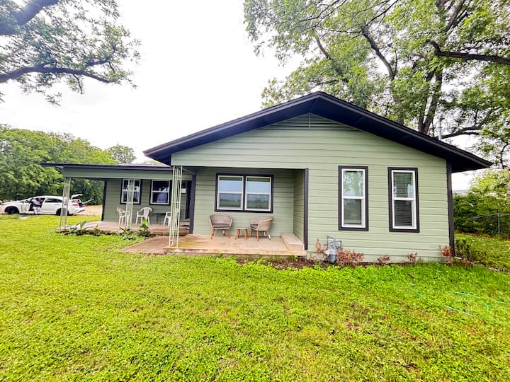 Cozy 2 Bds Near Samsung/ Str/ Work Trip Friendly - テーラー, TX