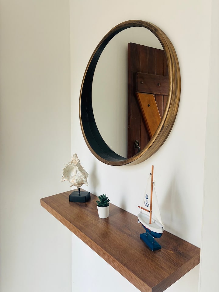 El Turpial Marino En La Libertad Cerca De La Playa - La Libertad