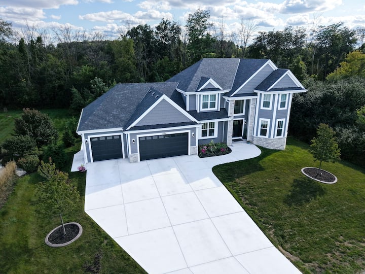 Ephesians Estate - Germantown, WI