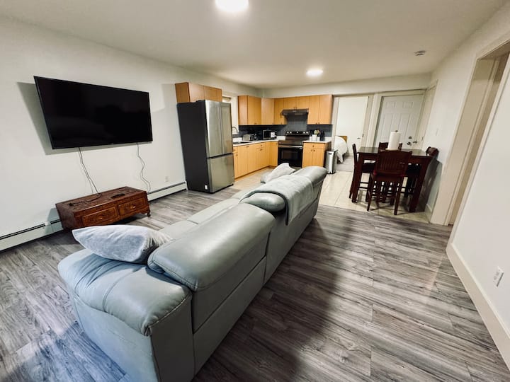 Cozy Garden Suite With Outdoor Lounge - Abbotsford