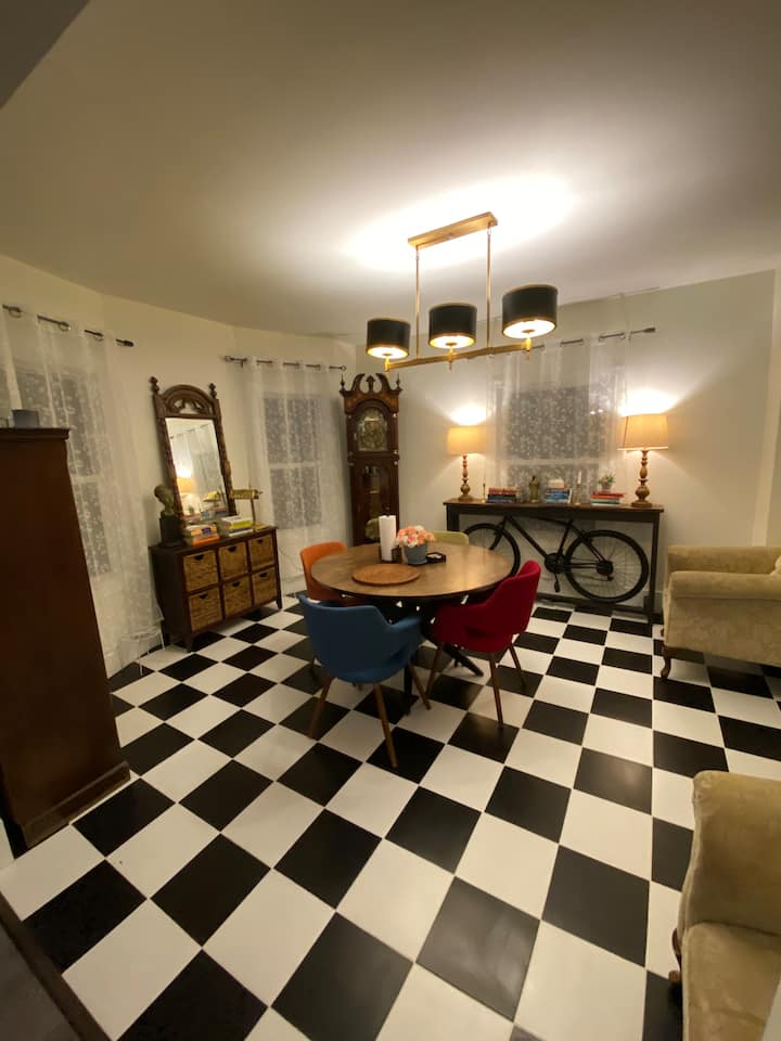 Traveller’s Room #2 - Detroit, MI