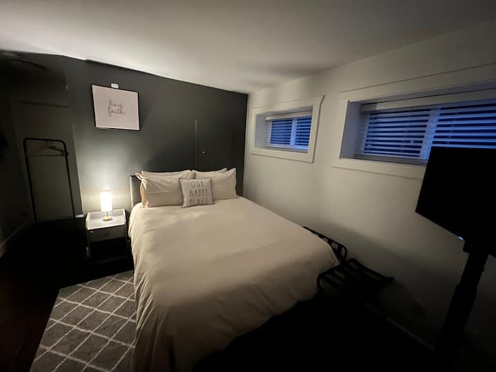 Capitol Hill Guest Suite - Port Moody