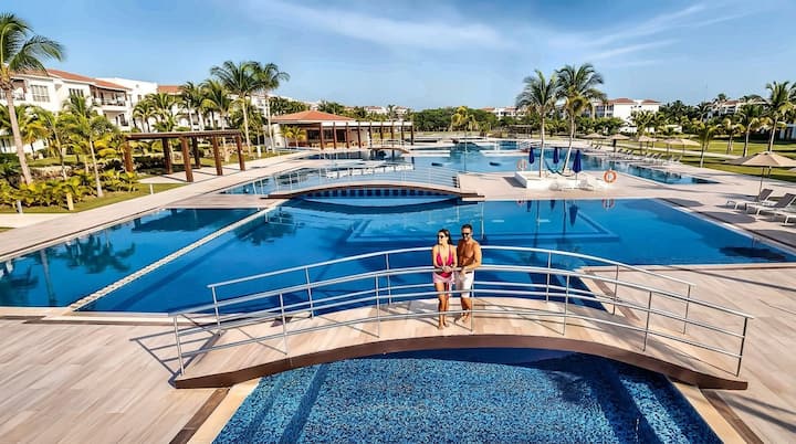 Beachfront Complexjacuzzi- Epic Pool Near Parks - Playa del Carmen