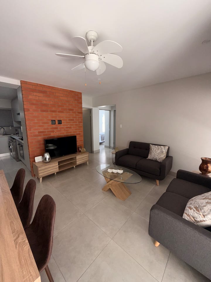 Exquisite 4 Bedroom Apt In Garden Route - New - 喬治