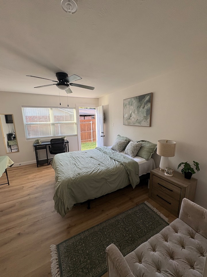 Stay In Grand Prairie - Grand Prairie, TX