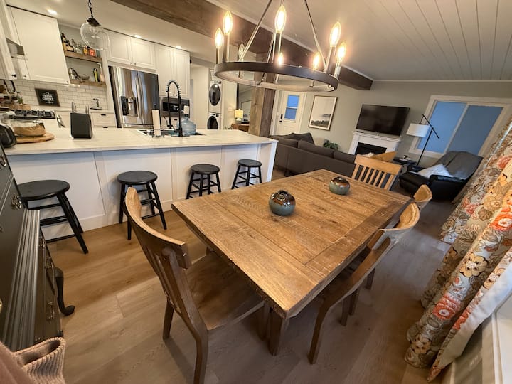 Unwind At The Lake: Your Private Sunset Sanctuary - Alberta