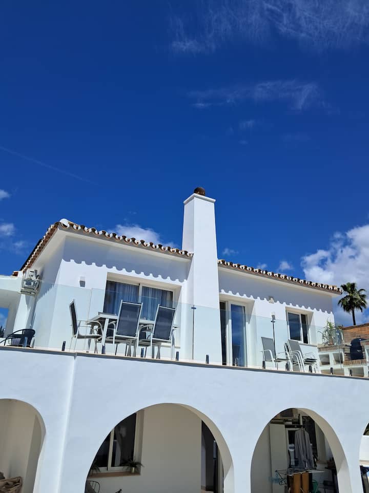 Apartment In A House With Pool - Mijas