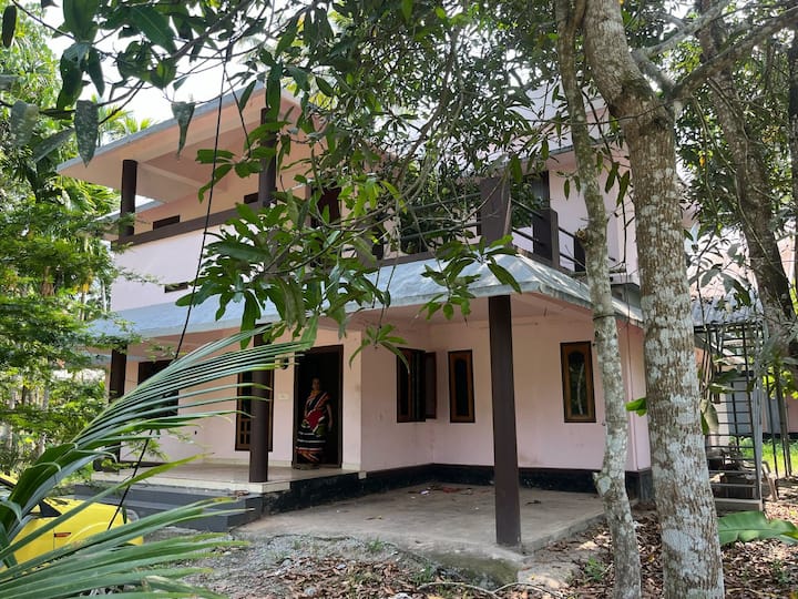 Backwaters And Peace - Kayamkulam