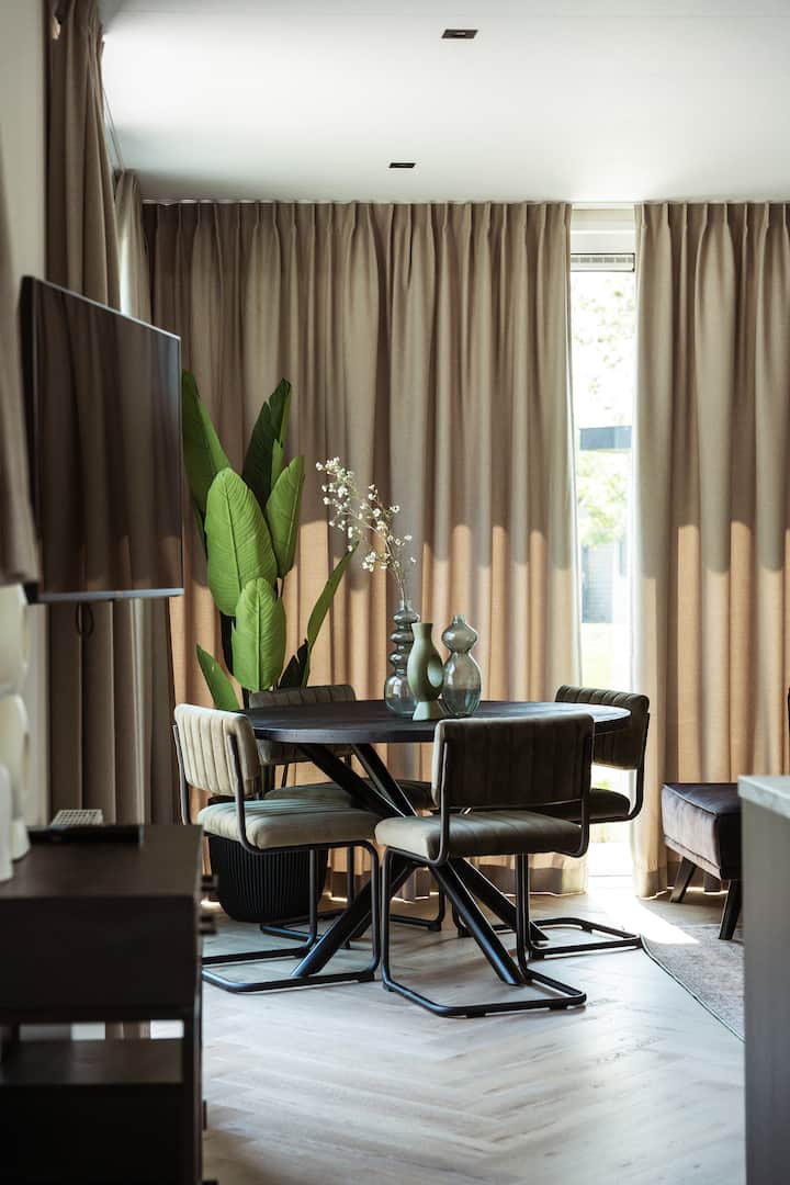 Modern Lakeside Chalet | Peaceful Getaway (314) - Alphen aan den Rijn