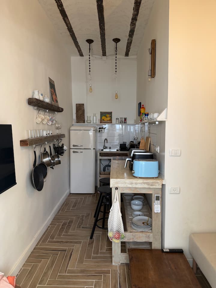 Chic & Cozy Jaffa Spot With A Garden - Tel Aviv-Jaffa