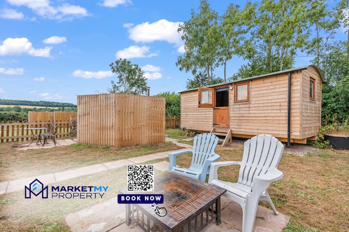 Mouse House Shepherds Hut With Romantic Hot Tub - Leominster