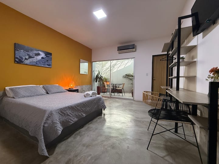 Habitación Con Terraza Y Baño, Centro De Neiva - Neiva