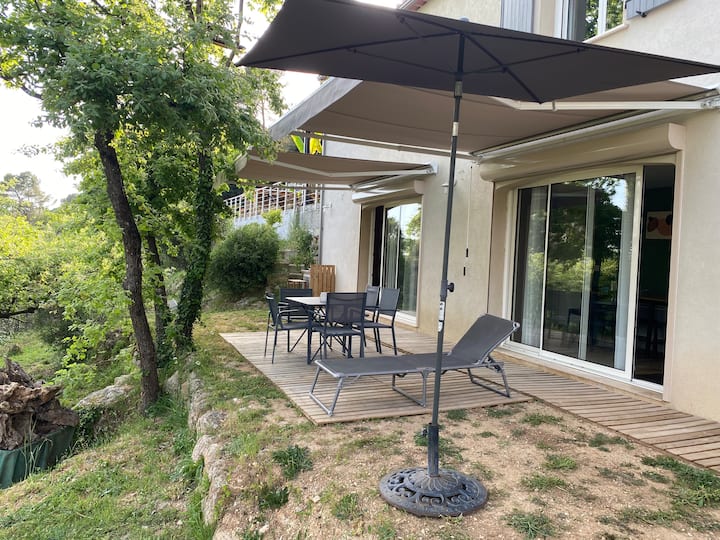 Logement En Rez De Villa - Montauroux