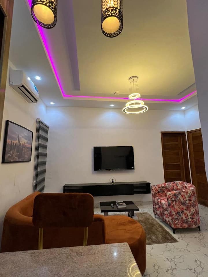 Luxury 1br Apartment W/ Pool 12min To Airport - Lagos