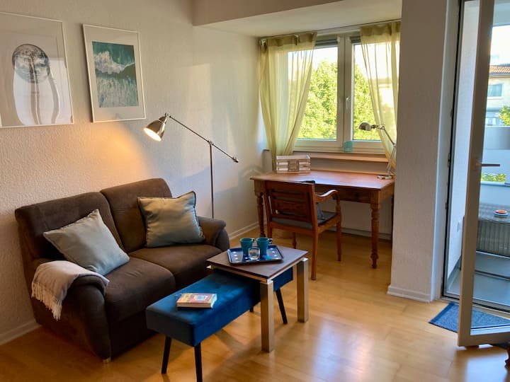 Gemütliche & Zentral Gelegene Wohnung Mit Balkon - Düsseldorf