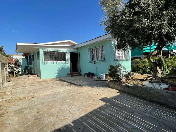 Hermosa Casa A 2 Cuadras De La Playa - El Quisco