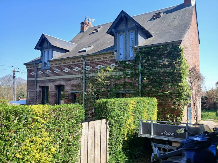 Maisonnette
Avec Jardin Privé - Dieppe