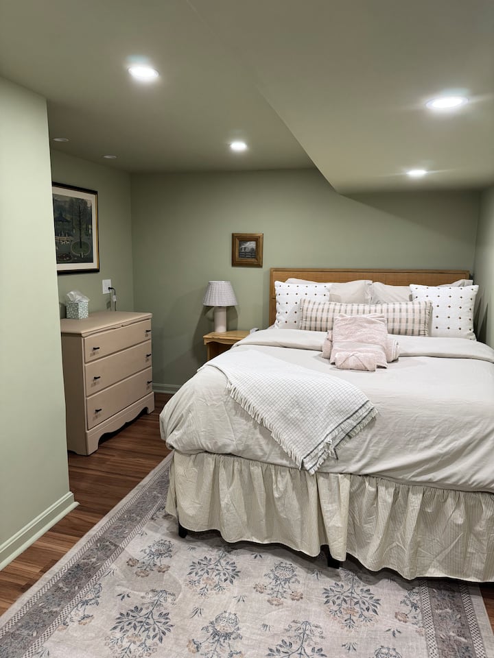 Cozy, Private Suite In Falls Church! - Falls Church