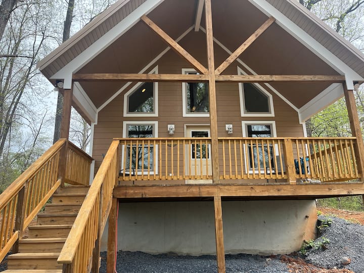 The Keyser Cabin-brand New! - Rileyville, VA