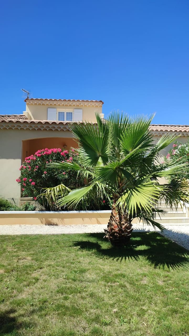 Suite Parentale Avec Jacuzzi
En Provence - Bollène