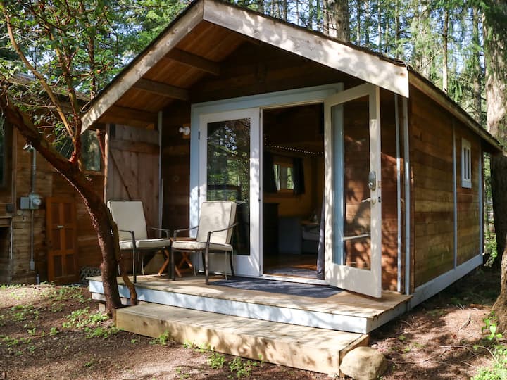Guest Cottage - Salt Spring Island