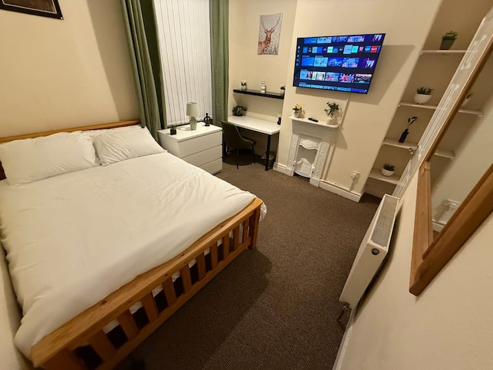 Cosy City Stay | Double Room - Coventry