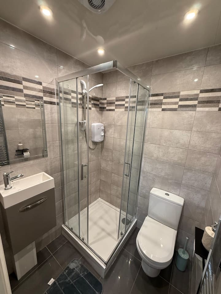 2 Comfy Double Bedrooms - Coventry