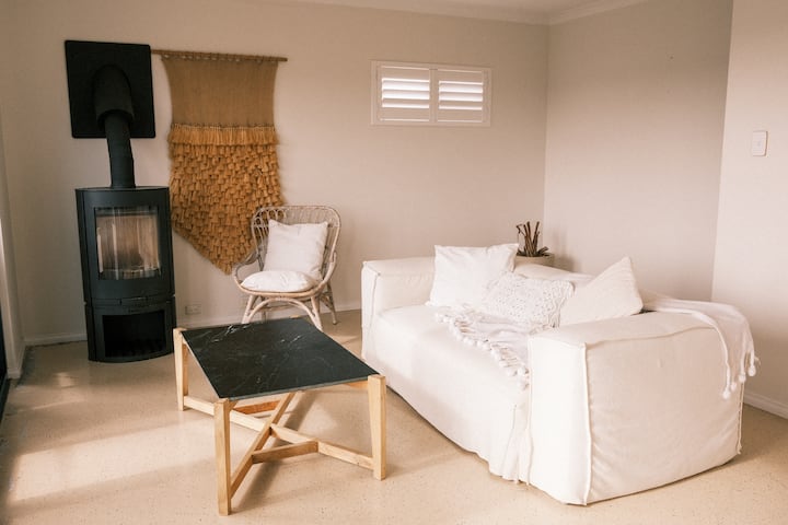 Marg St Retreat ~ Luxury Stay With River Views - Bremer Bay