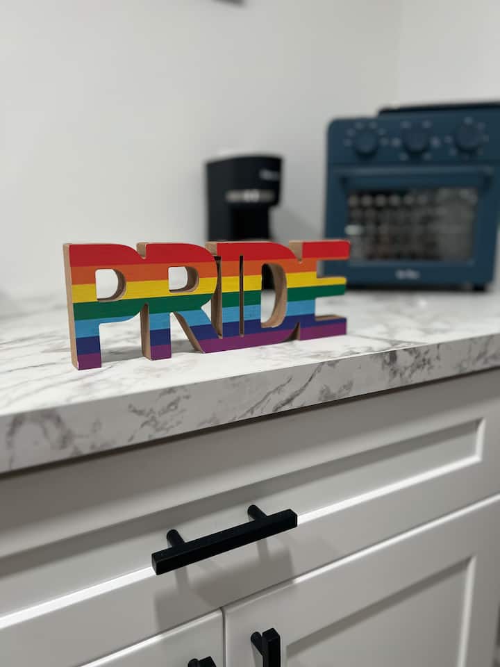 Lgbtq+ Friendly Apt.- Cozy & Convenient To Metro - Falls Church, VA