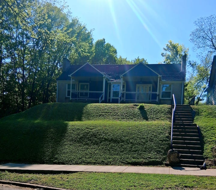 Hilltop Cottage - Little Rock