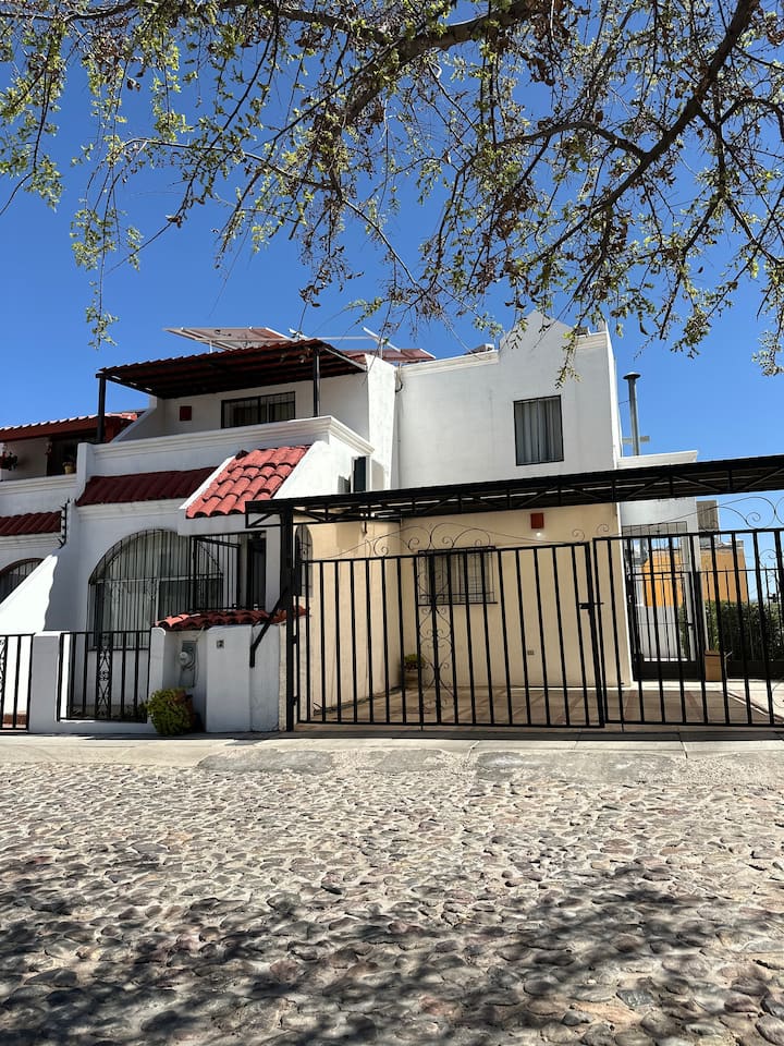 Residencia Col Kennedy, A 5 Min Del Consulado Usa! - Nogales, AZ