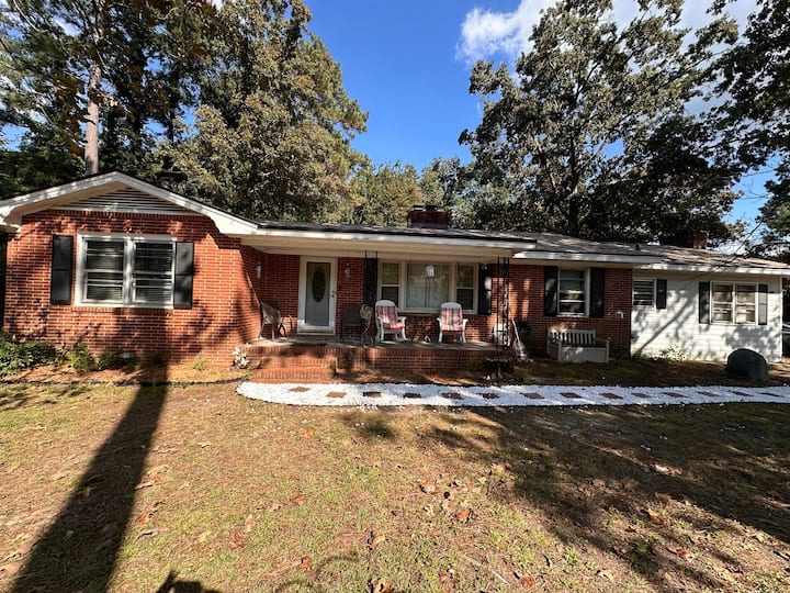 Private 2br/2ba Duplex W/ Living Room Kitchenette - Cary, NC