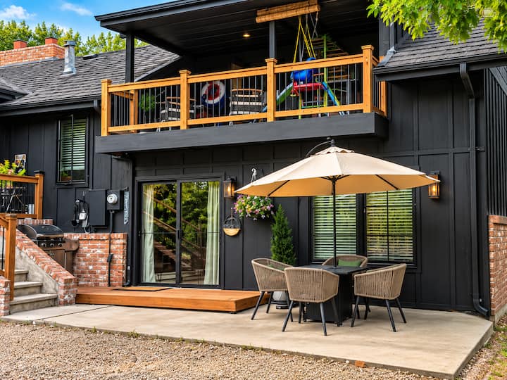 Modern 2-bedroom Getaway - Lakewood, CO