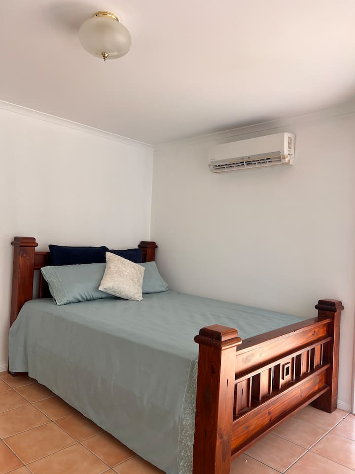 Big Room With All Essential - Gold Coast