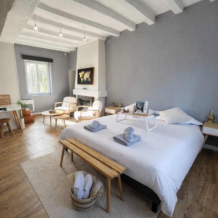 Suite Bien-être, Baignoire Spa Et Ambiance Bohème - Saumur