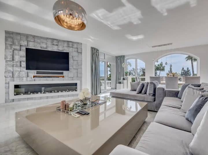 Villa Elviria - Marbella