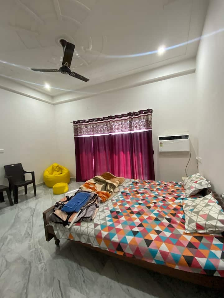 Shivsatwik Homestay 4bhk - Varanasi