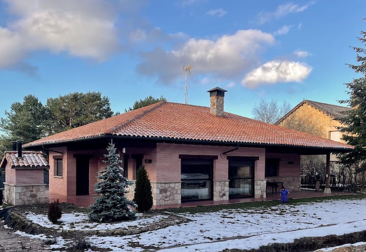 Preciosa Casa Entre Pinares. - Navaleno