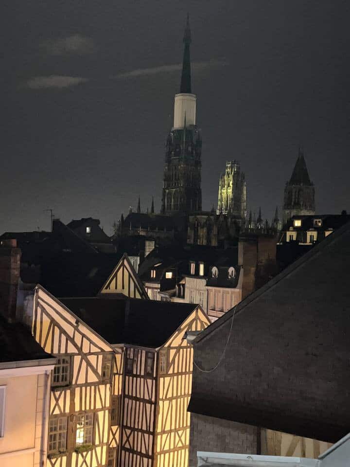 Studette Cosy Avec Vue Cathédrale - Rouen