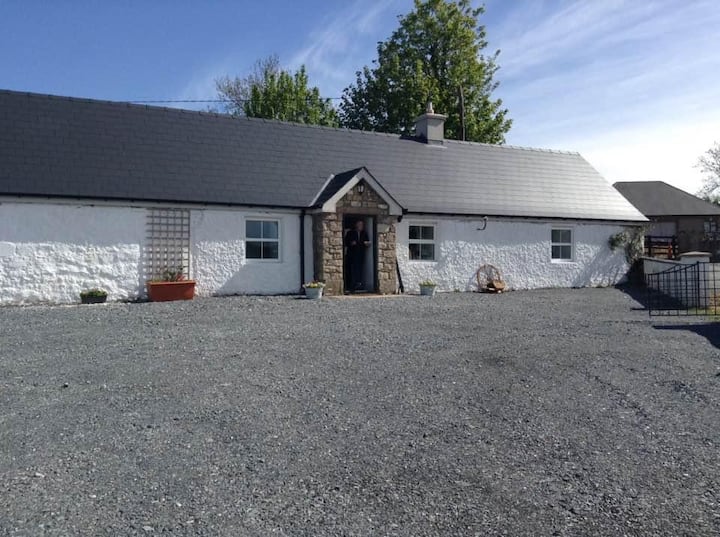 Clontrain Cottage
200 Year Old Family Cottage . -