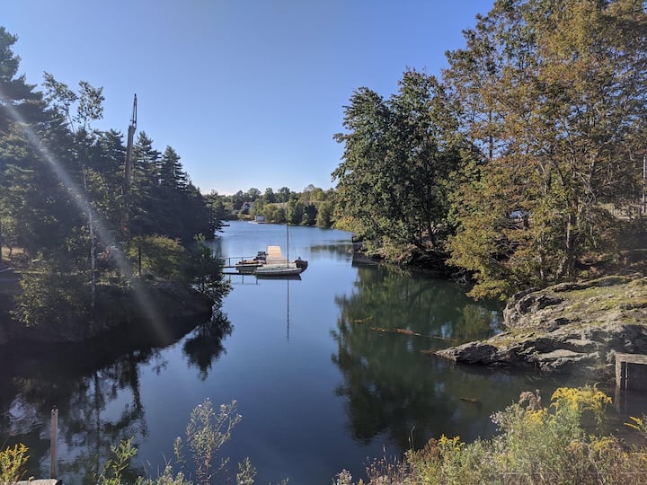 Lunenburg Floating Cottages - Lunenburg