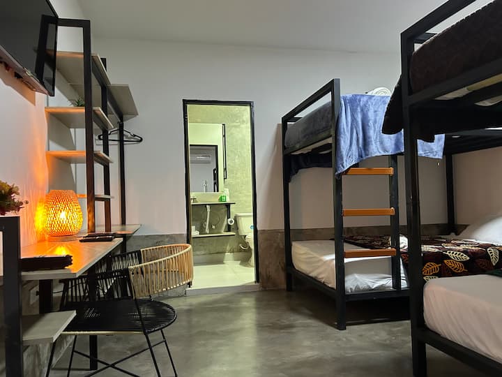 Habitacion Familiar Con Baño, Centro De Neiva - Neiva